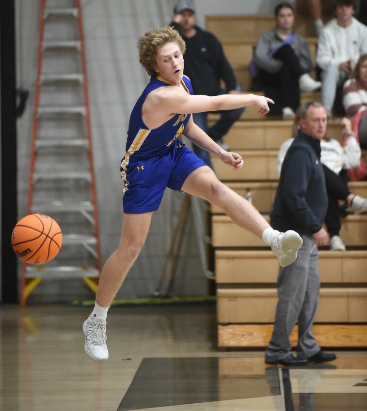 Bombers clobber Greyhounds at Searcy Classic | Baxter Bulletin