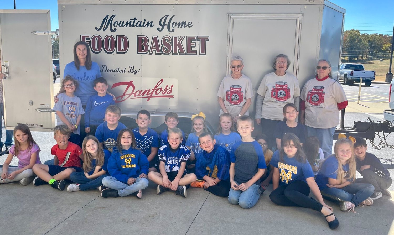Hackler Intermediate students collect food for Mountain Home Food ...