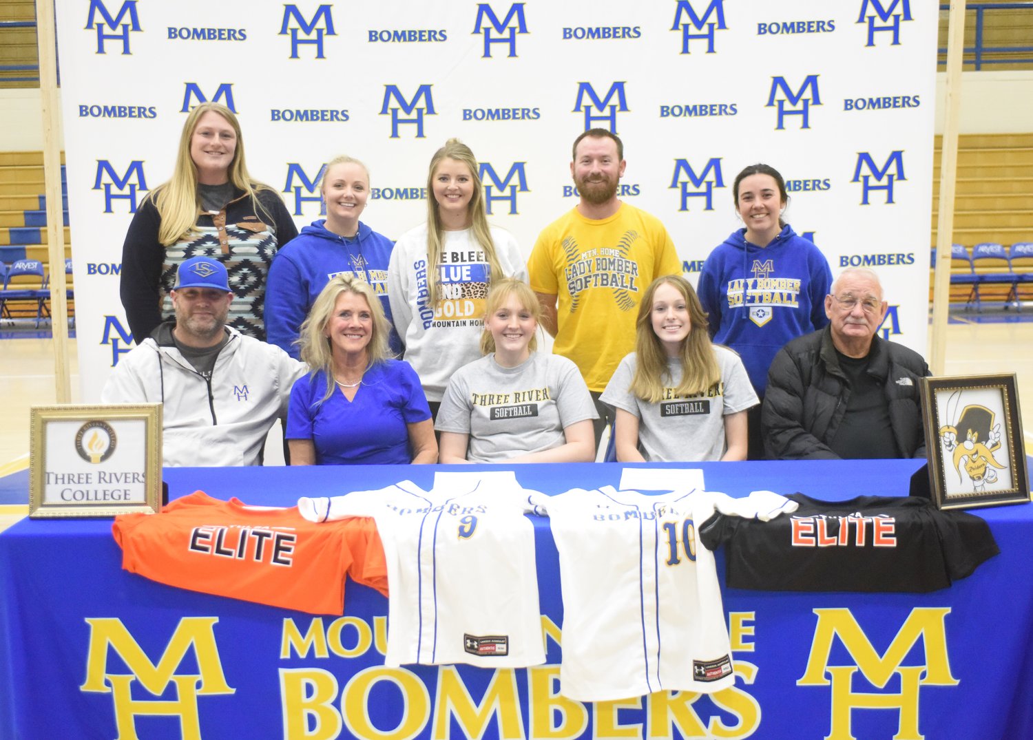 Crabb sisters sign with Three Rivers softball | Baxter Bulletin