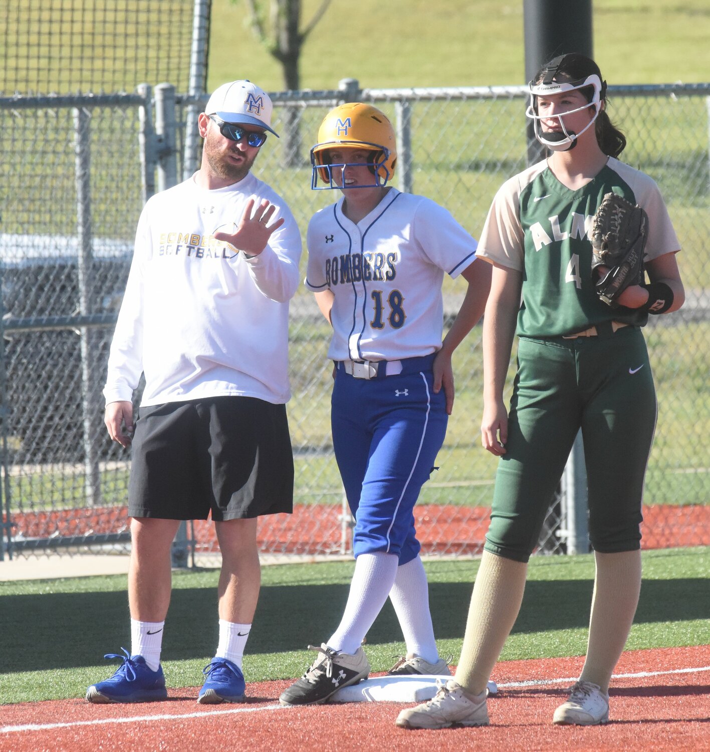 Lady Bombers win 6th straight, qualify for state | Baxter Bulletin
