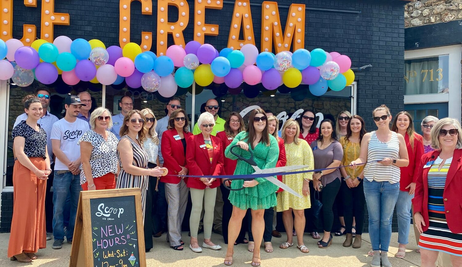 MH Chamber cuts ribbon at Scoop Ice Cream | Baxter Bulletin