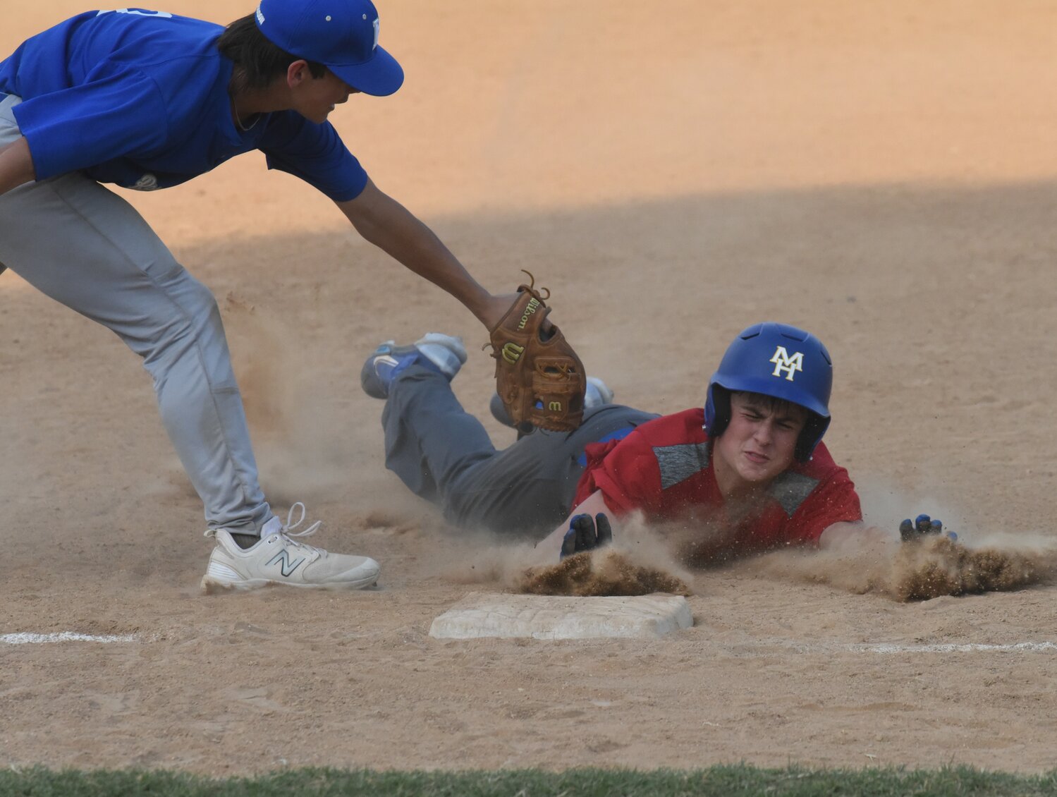 MacLeod sweeps Harrison, continues win streak | Baxter Bulletin