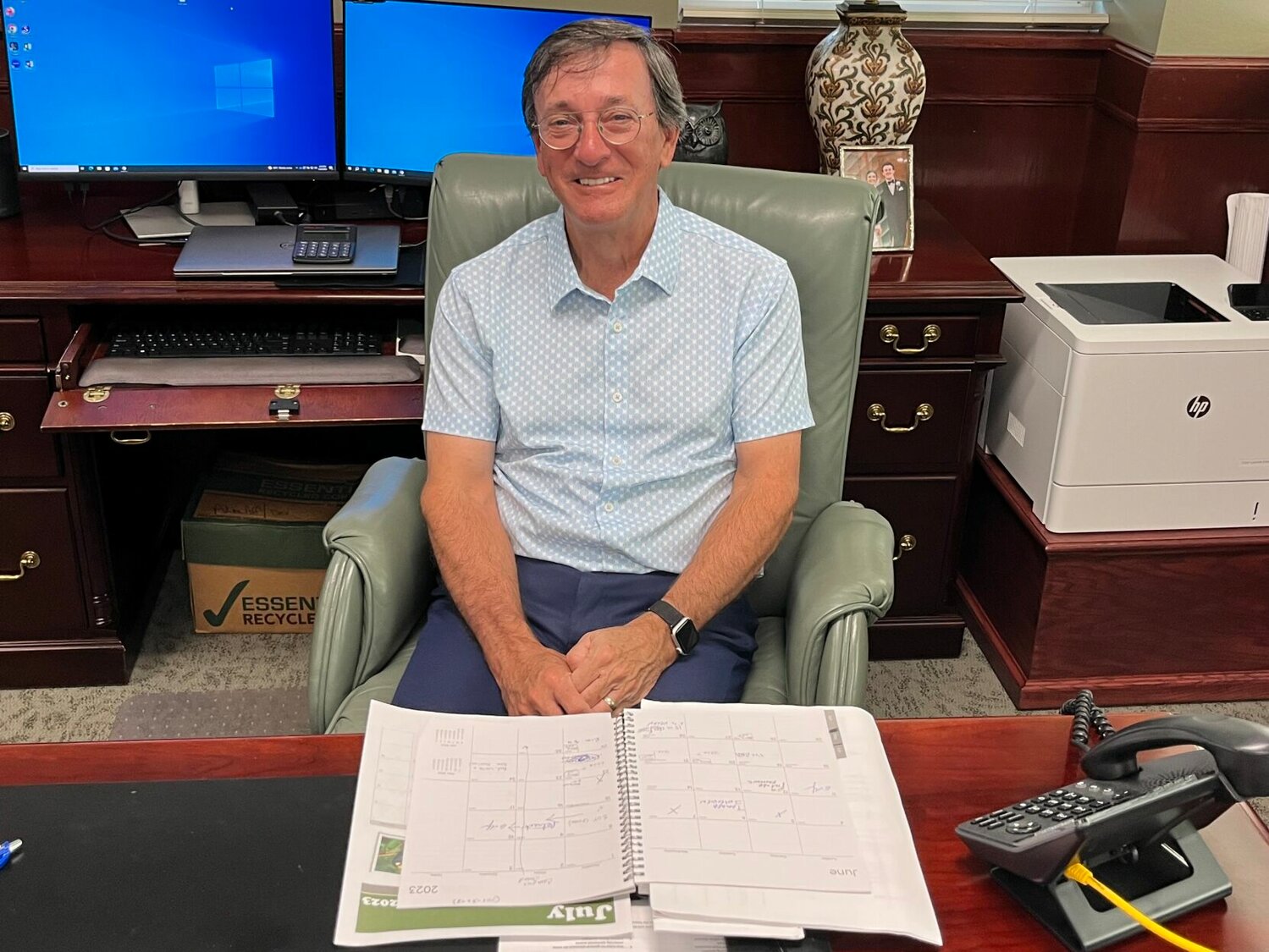 Dr. Robin at rest | Baxter Bulletin