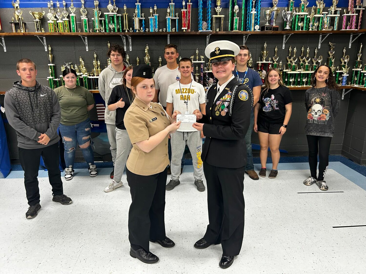 Walkers donate to MH NJROTC | Baxter Bulletin