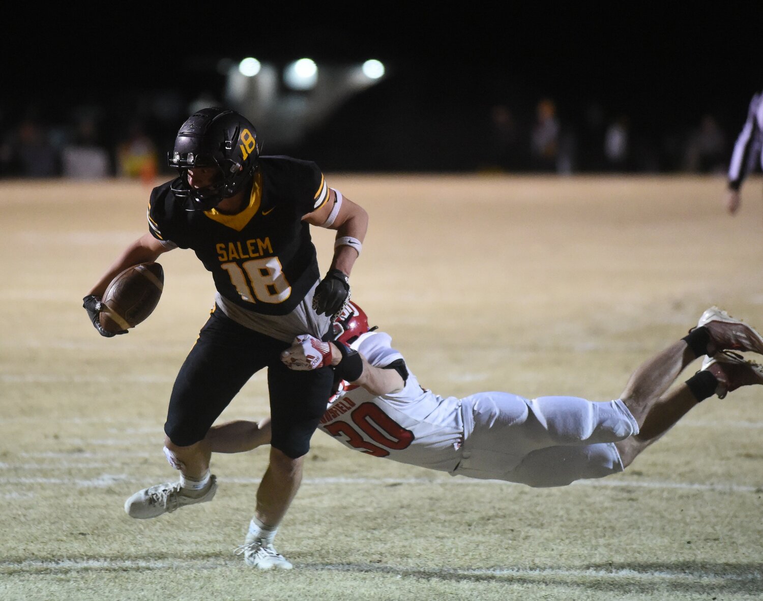 Mansfield upsets Salem in playoff quarterfinal | Baxter Bulletin