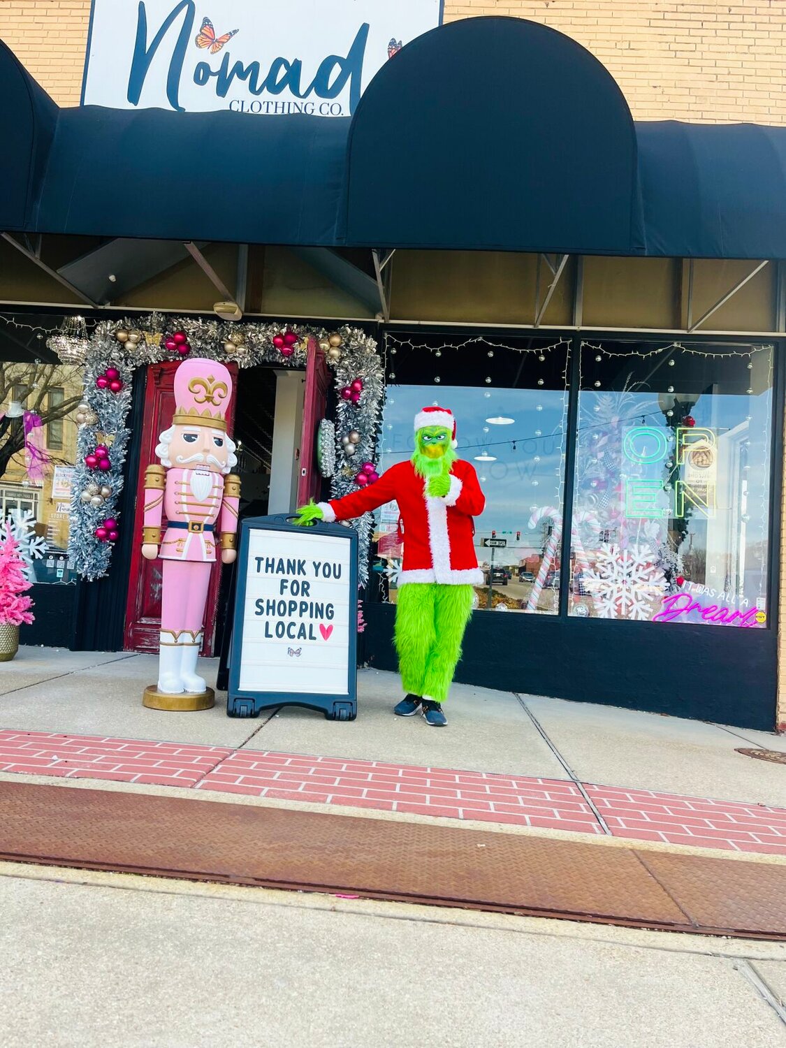 Nomad Clothing: a store with a new perspective | Baxter Bulletin