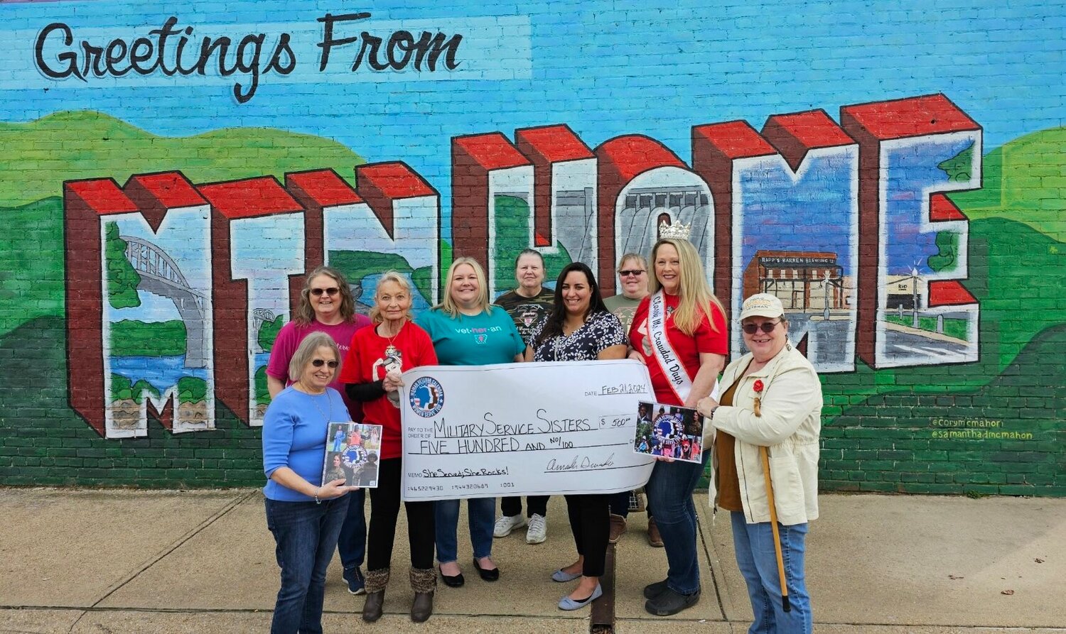 Military Service Sisters receive donation | Baxter Bulletin