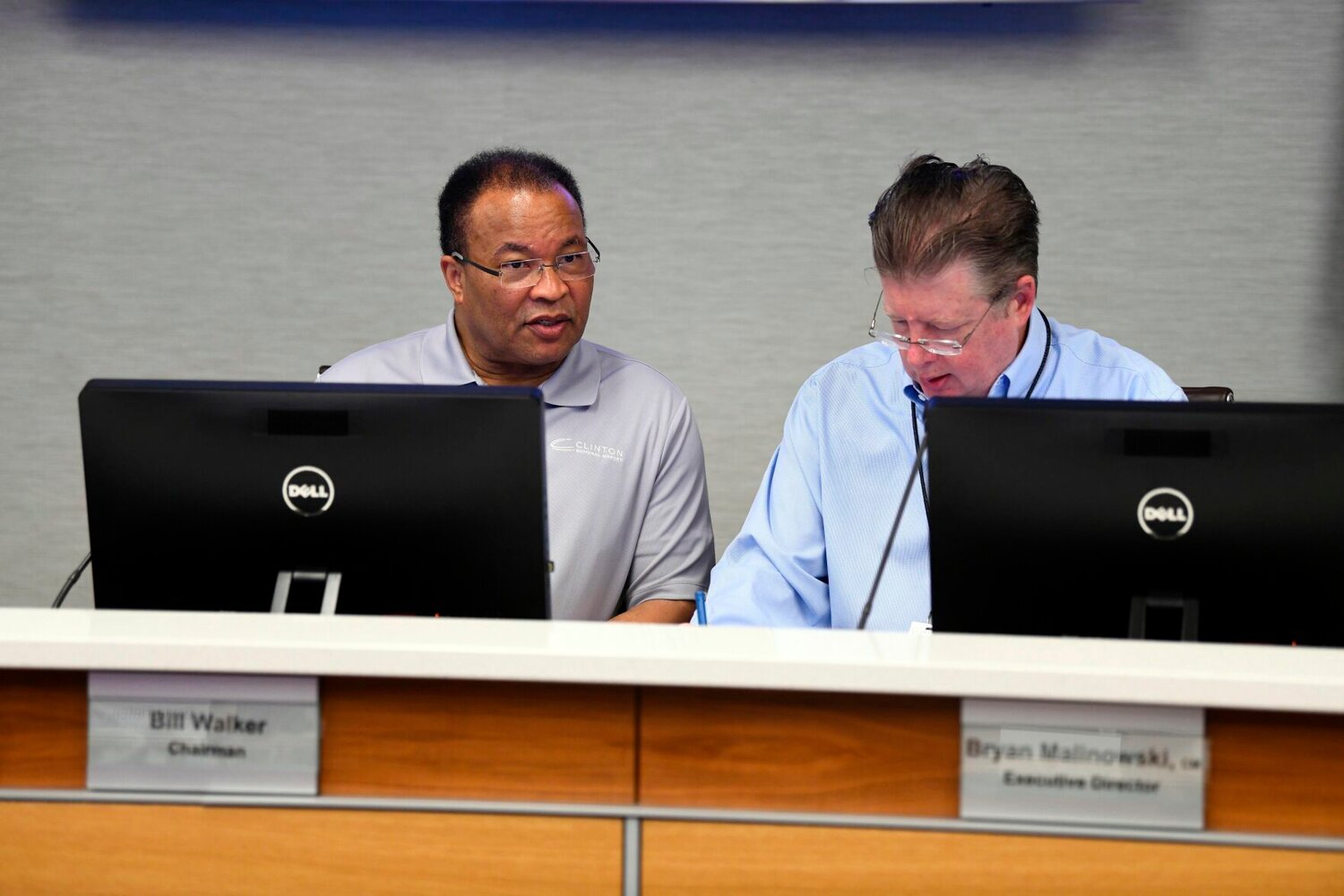Arkansas airport director shot by federal agents dies | Baxter Bulletin