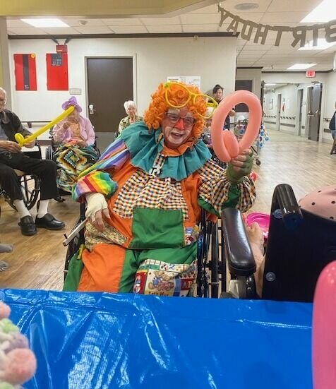 T.J. the Clown participates in celebration | Baxter Bulletin