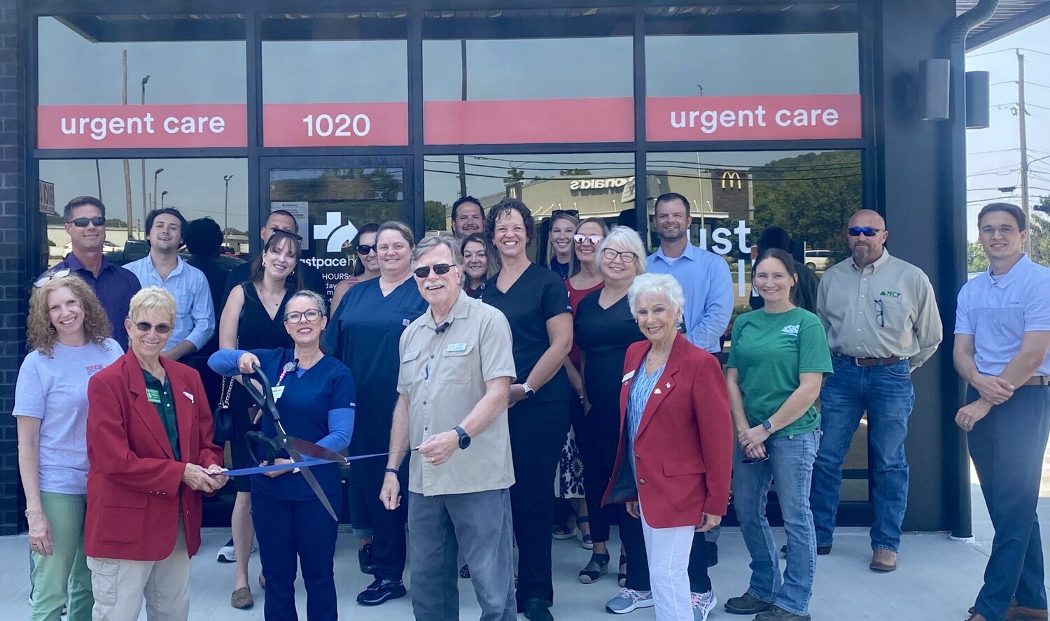 MH Chamber cuts ribbon at Fast Pace Urgent Care | Baxter Bulletin