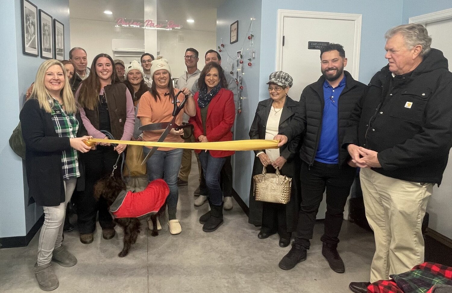 MH Chamber cuts ribbon at Hadley's Haven | Baxter Bulletin