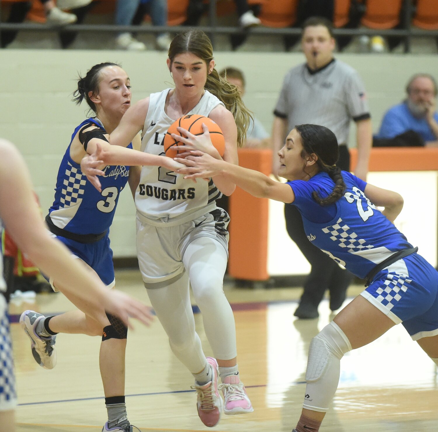 Izard County storms past Ozark Mountain in second half | Baxter Bulletin