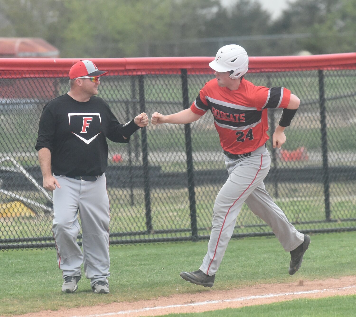 Flippin rallies past Green Forest, 12-11, to finish Classic | Baxter ...