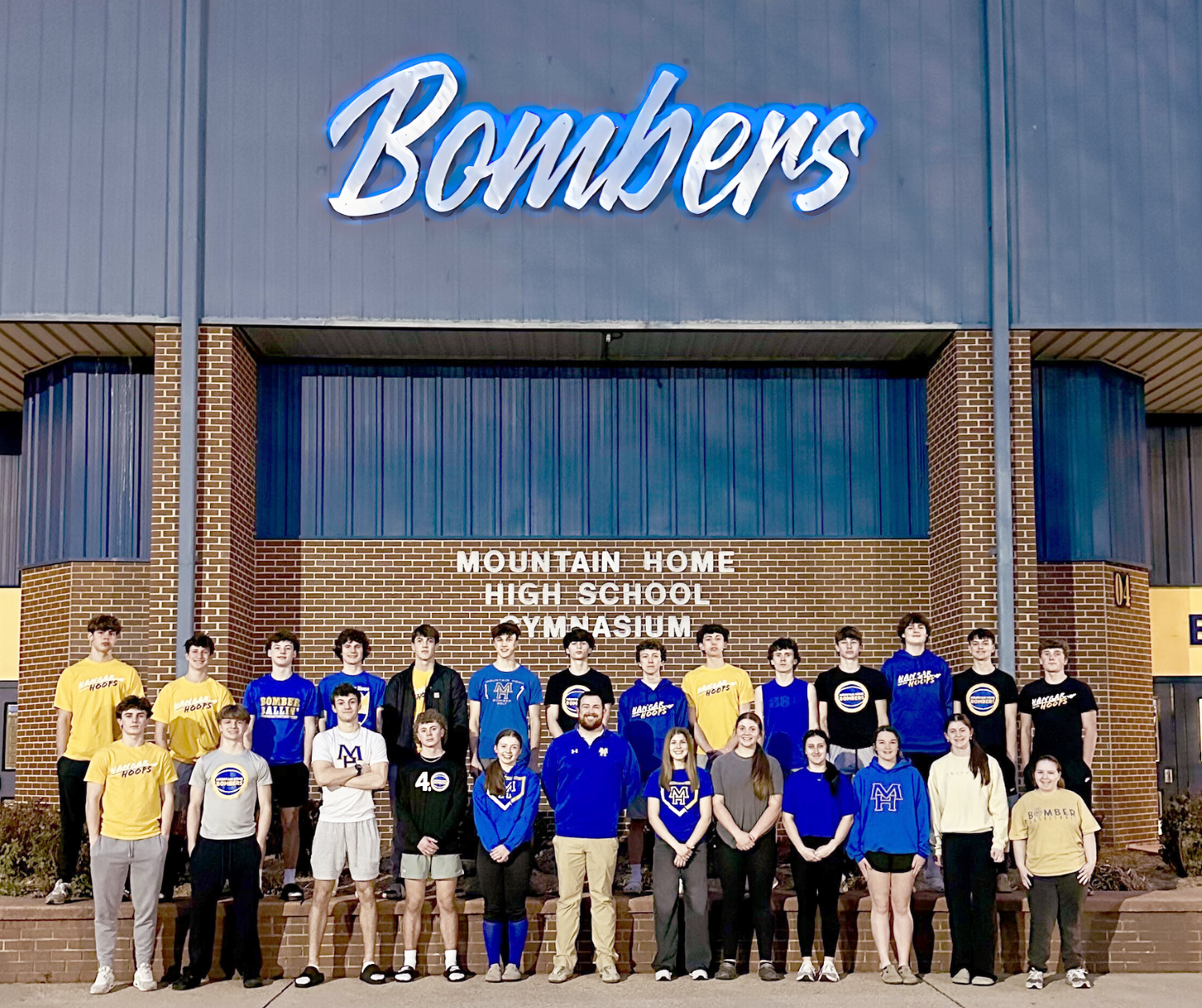 Booster Club donates new Bombers sign | Baxter Bulletin